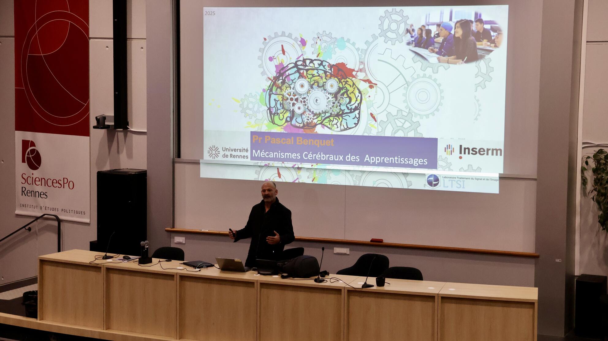 Mécanismes cérébraux des apprentissages : les méfaits des écrans sur le ...